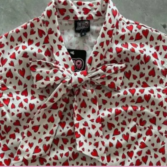 Retrolicious | Tops | Retrolicious Hearts Bow Retro Top Nwt | Poshmark